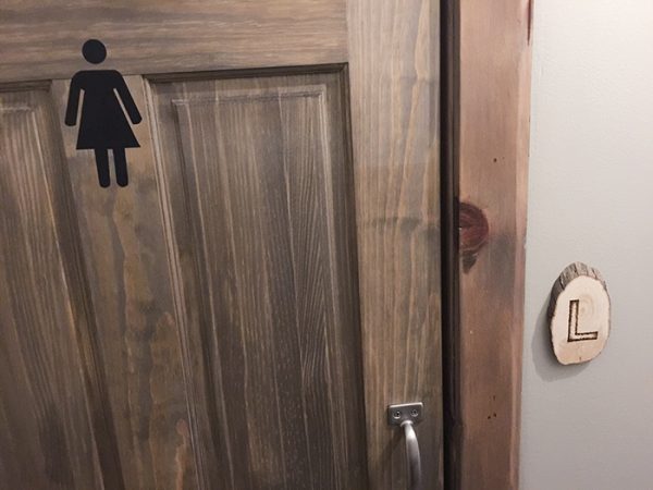 DIY Restroom Signs ~ Woodsy Discs & Modern Decals