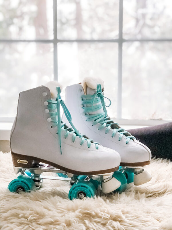 How To Make Your Roller Skates Fit Better // DIY Faux Fur Lining