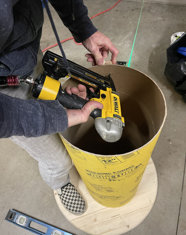 DIY Modern Round Kitchen Dining Table with Contrasting Base