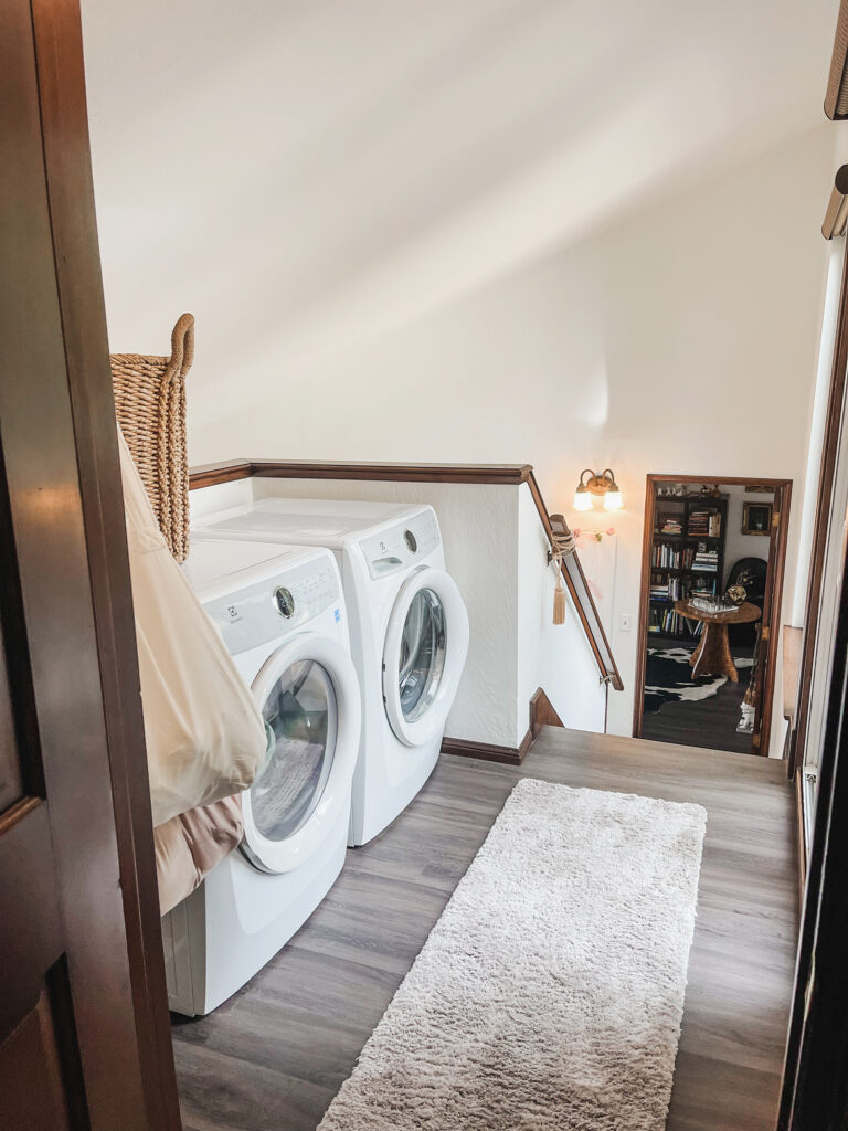 UpCycle DIY // Reuse and Recycle Comforter Carry Bags into Laundry Bags