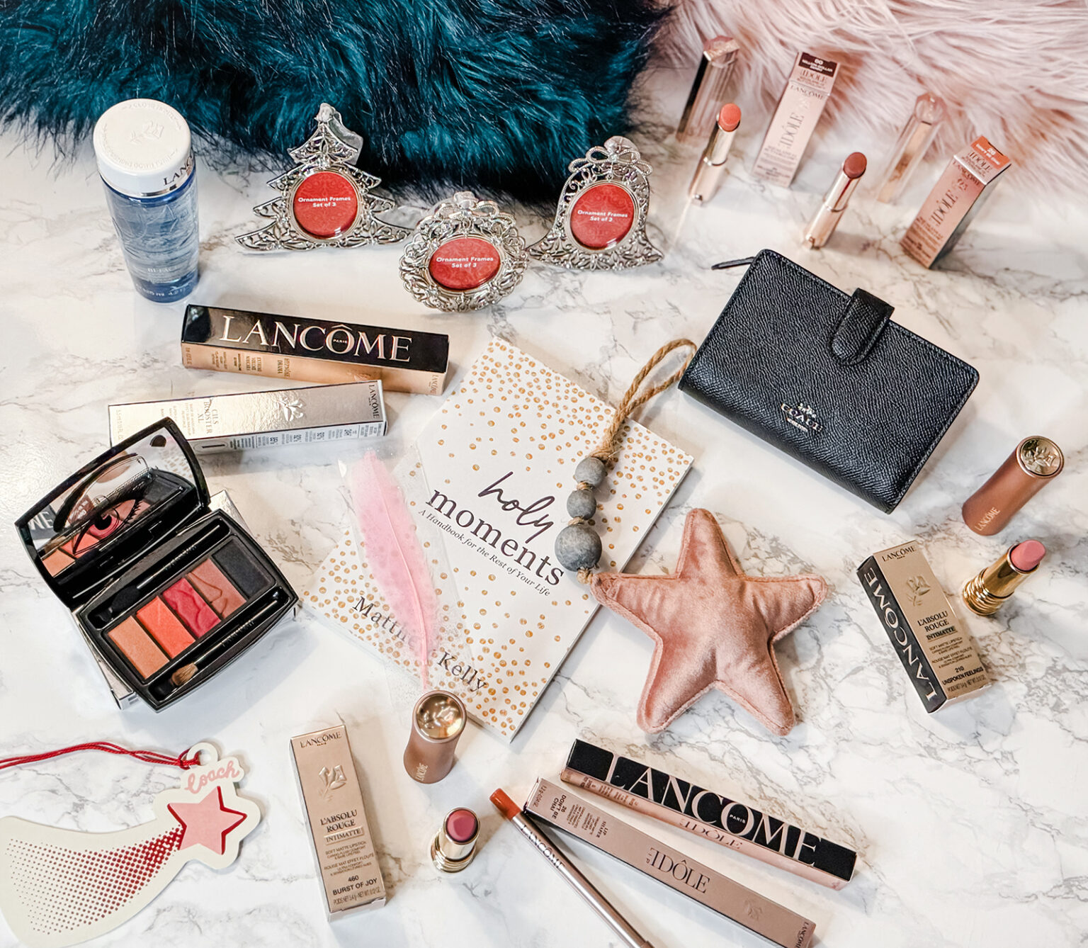 Happy Holidays Lovecats! December GIVEAWAY! Details Here (enter to WIN ...