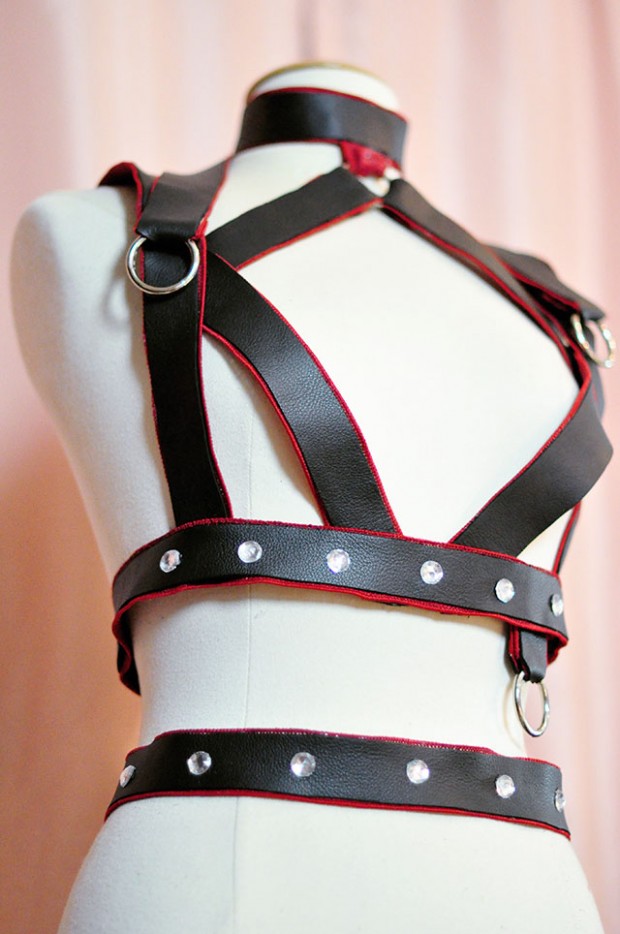 Harley Quinn Arkham Knight Costume DIY Harness Tutorial