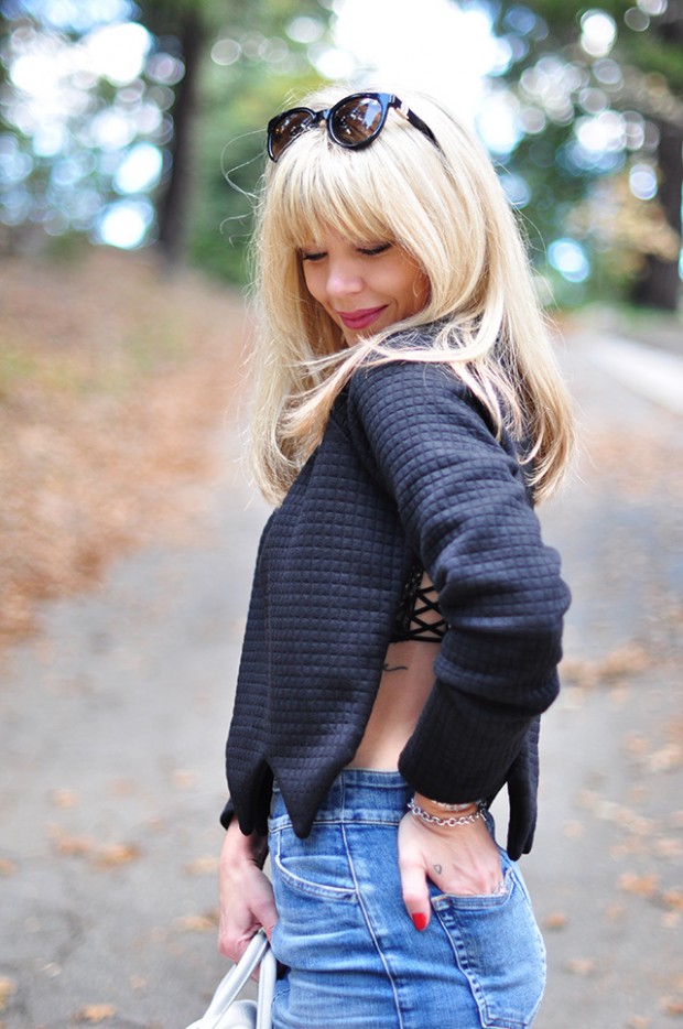 DIY Open Side Slit Sweatshirt