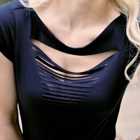 DIY Slashed T-Shirt // How to Make an iIllusion V-neck – Tutorial