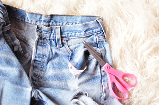 DIY Bare Skin Pockets // Easy Vintage Levi’s Hack
