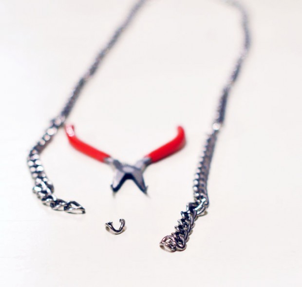 DIY iPhone Case with Chain Strap