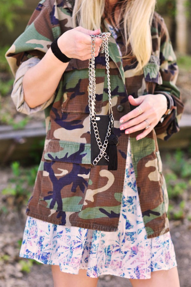 DIY iPhone Case with Chain Strap