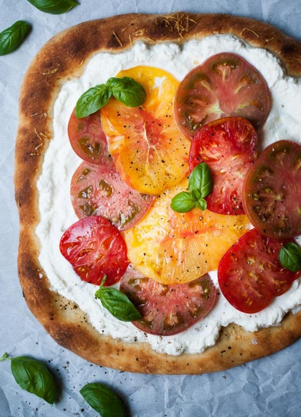 Pizza Day // Heirloom Tomato & Ricotta Pizza Recipe