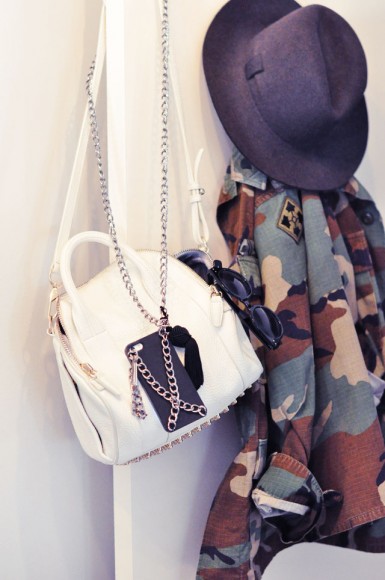 DIY iPhone Case with Chain Strap