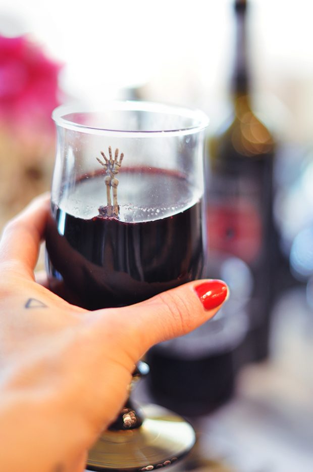 Halloween Ideas // Spooky Drowning Zombie Merlot Cocktails