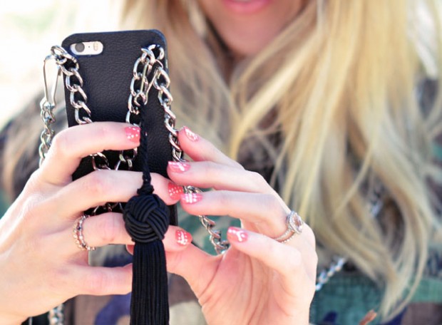 DIY iPhone Case with Chain Strap