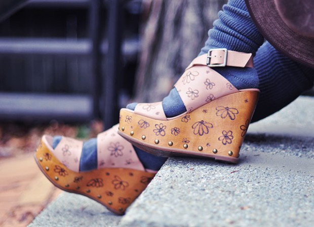 DIY Shoes / Wood burned ’70s – ’90s Floral Wood Platform Wedges